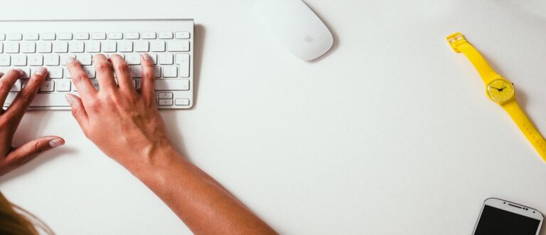How to Learn Typing Fast: 6 Apps That Can Help